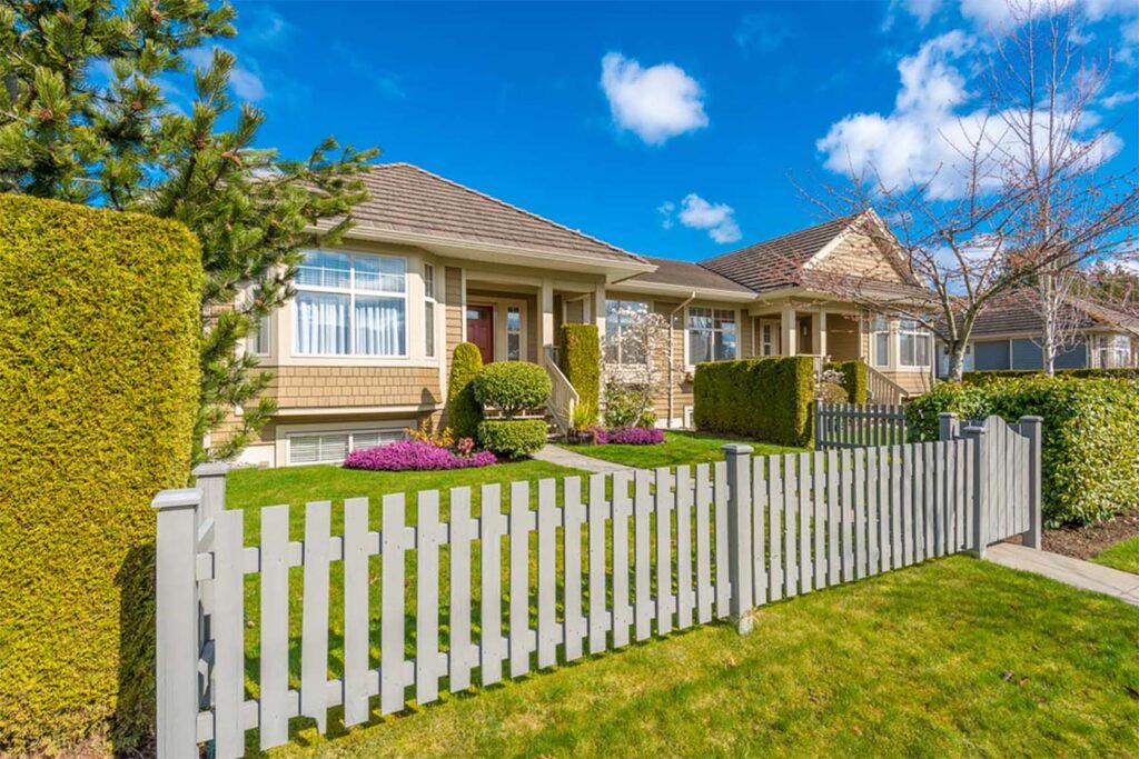 Tips for Choosing the Perfect Fence - Designing At Home - Get Home ...